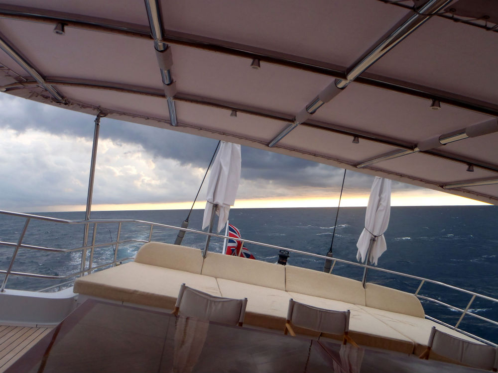 Yacht M5, Vosper Thornycroft | CHARTERWORLD Luxury Superyacht Charters